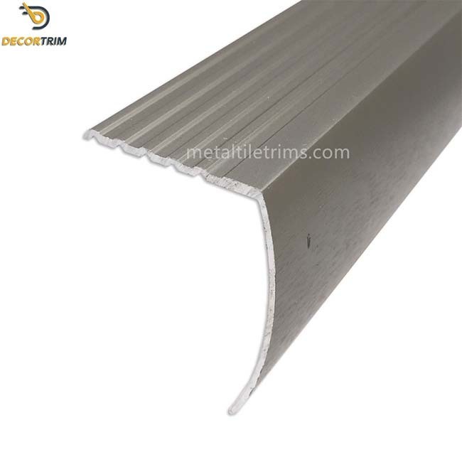 Matt Champagne Tile Stairs Edge Trim , Anti Slip Aluminium L Shape Trim